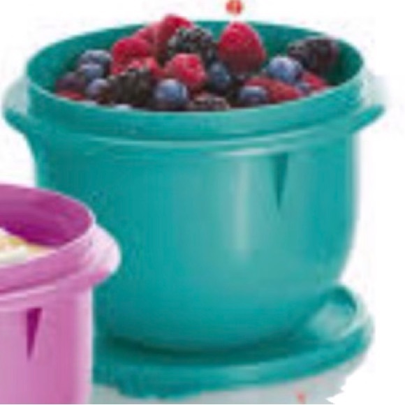 Tupperware | Kitchen | Tupperware Mixing Bowl Set Of 2 | Poshmark